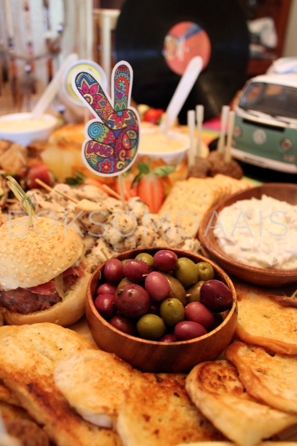 How to Style Your Own 1960's Flower Power Hippie Party