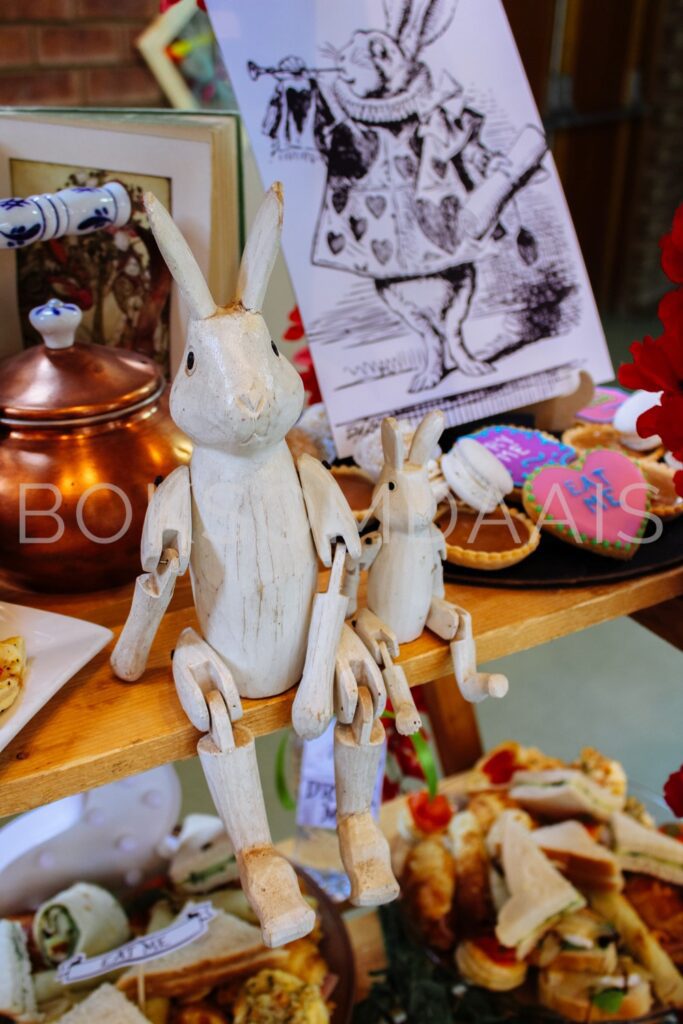Alice in Wonderland Mad Hatter Tea Party Ideas by Boksomdaais Boutique ...