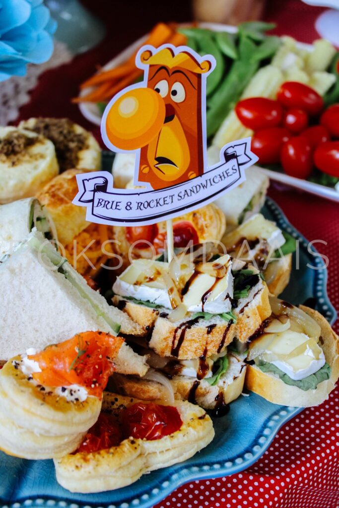 Alice in Wonderland Mad Hatter Tea Party Ideas by Boksomdaais Boutique ...